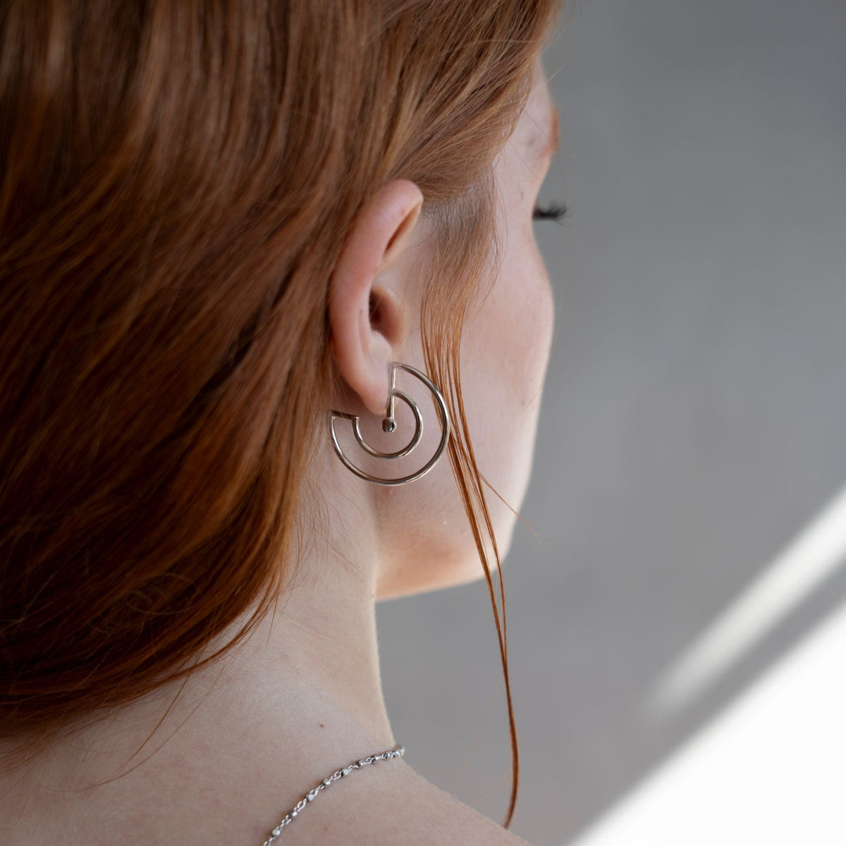 Cercei Crosshairs Hoops, Argint – OBSIDIAN | Jewelry With Intention