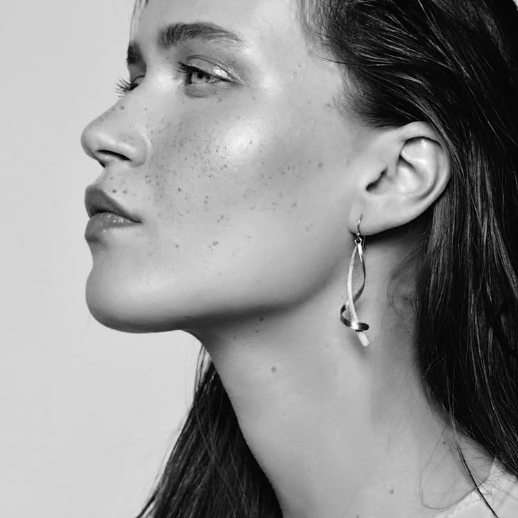 Cercei Pirouette din Argint – OBSIDIAN | Jewelry With Intention